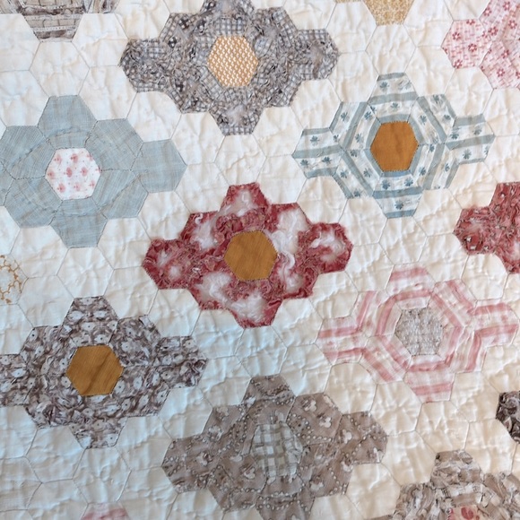 Antique | Bedding | Antique Hexi Quilt | Poshmark